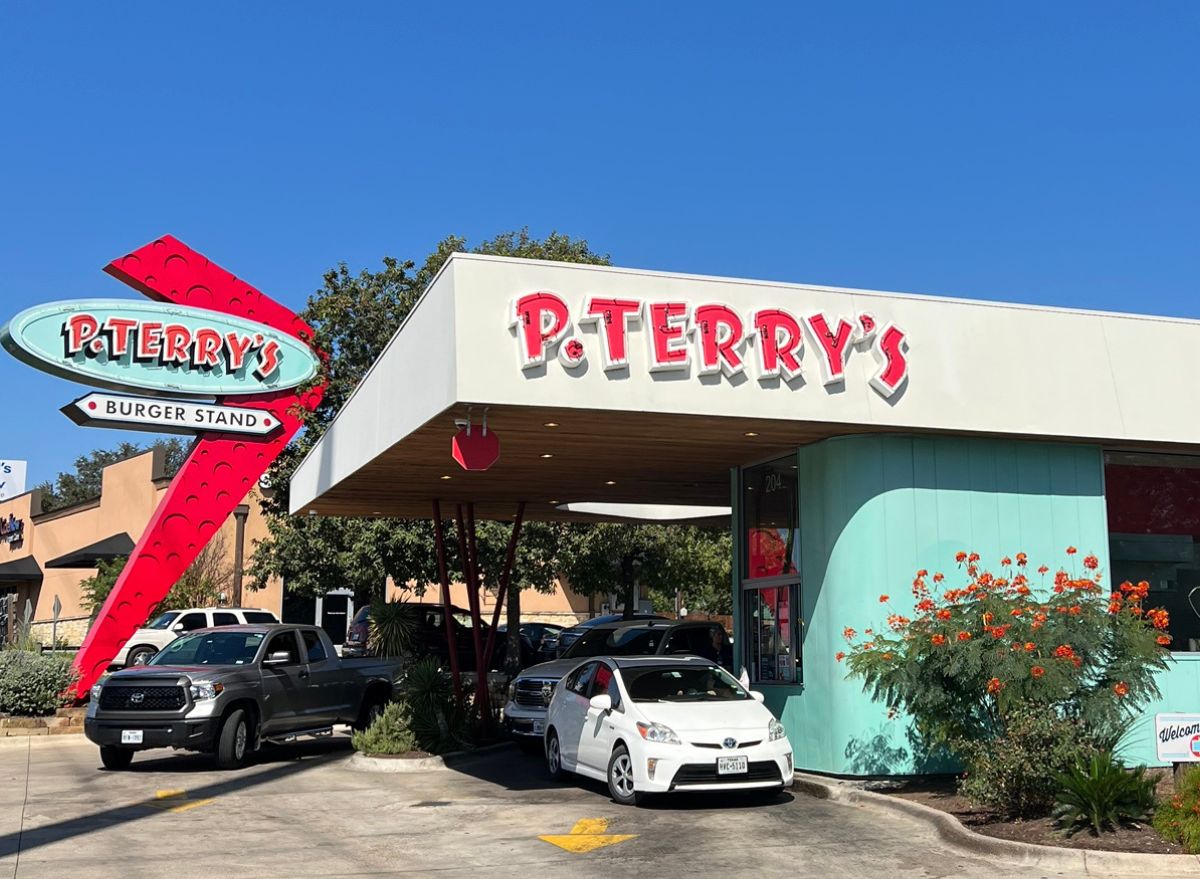 8 Most Underrated Restaurant Chains, According to Chefs