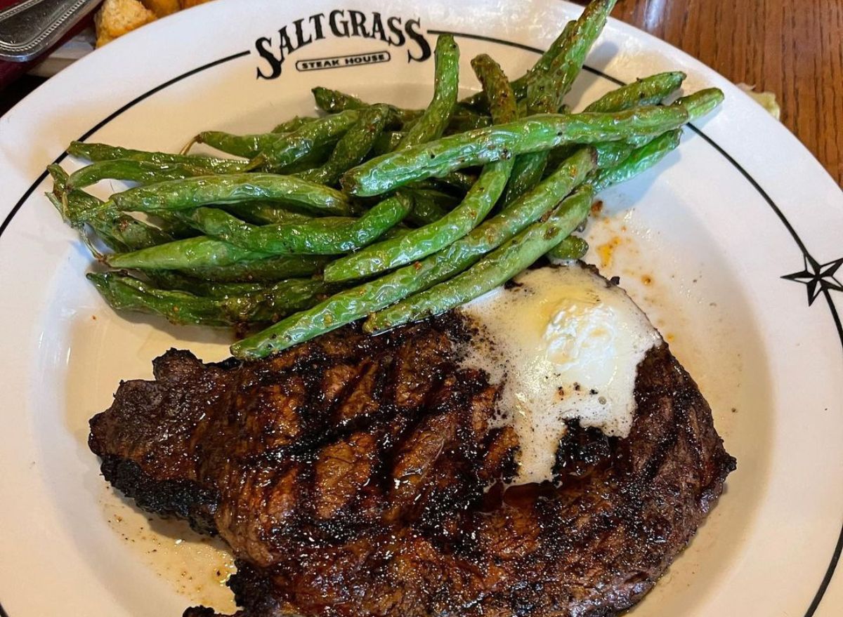 8 Restaurant Chains That Serve the Biggest Steaks in America