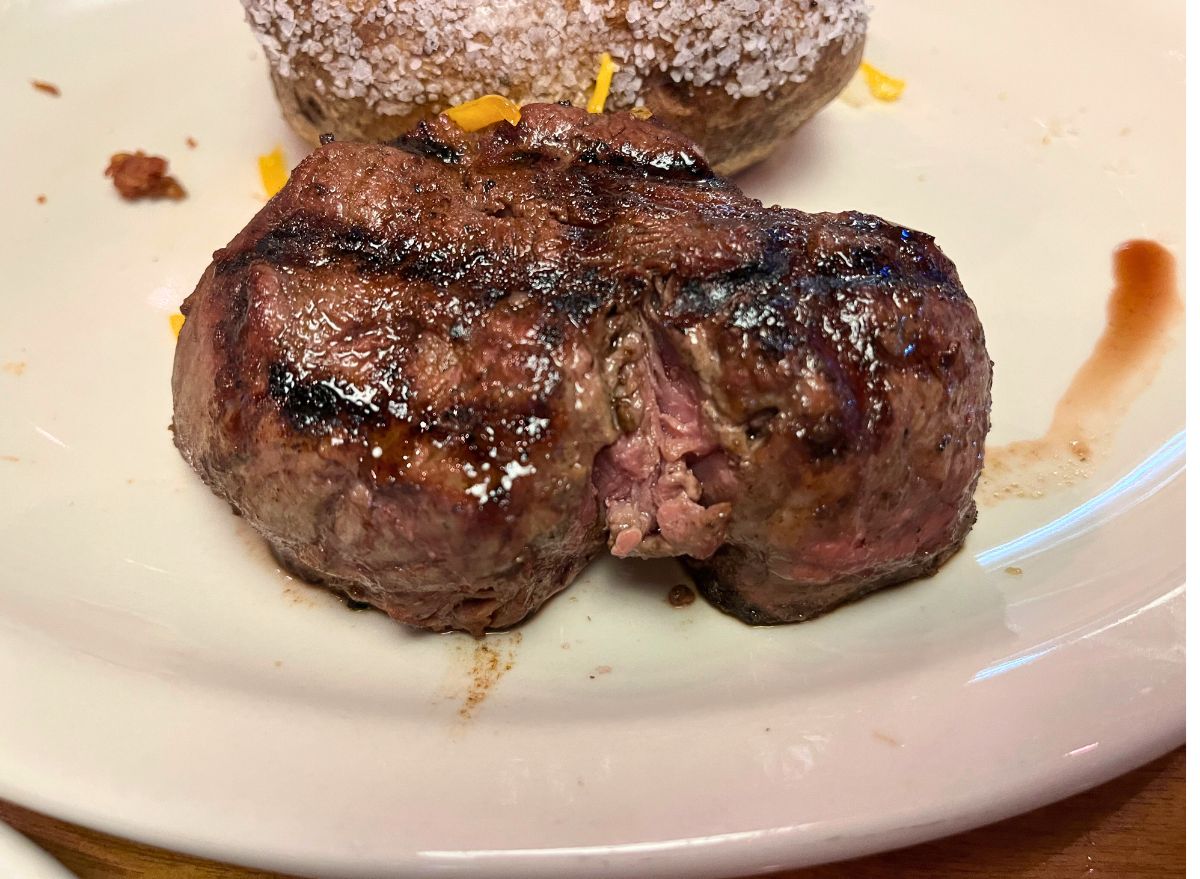 Texas Roadhouse Steak Taste Test