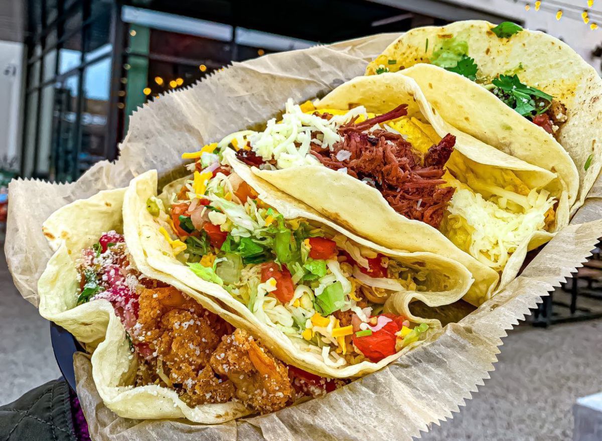 9 Fast-Food Restaurants That Serve the Best Tacos