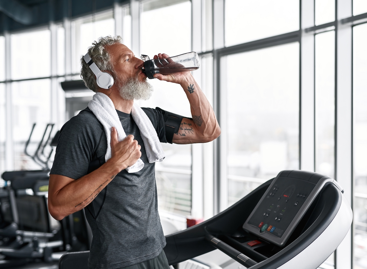 10 Tips for Men To Lose Belly Fat & Keep It Off