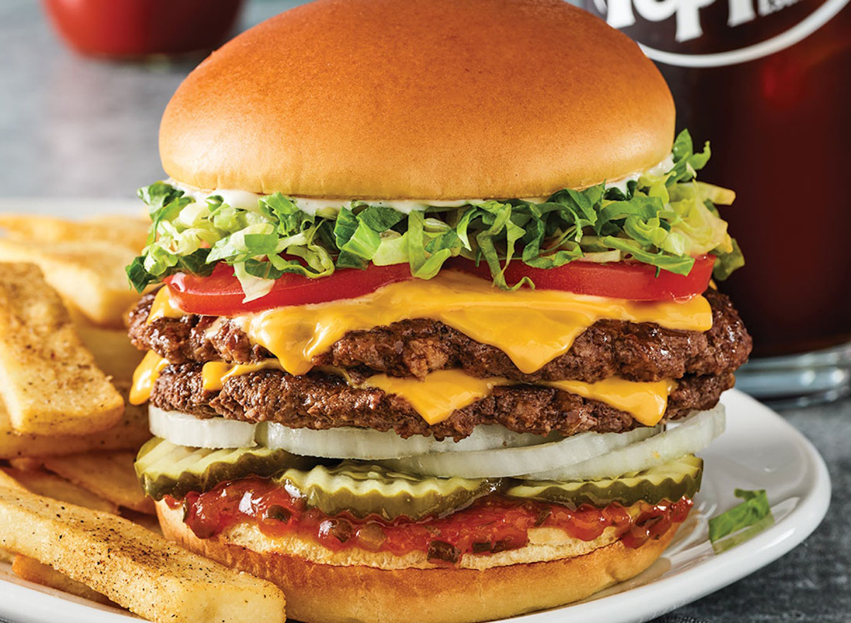 6 Restaurant Chains That Actually Use 100% Real Meat