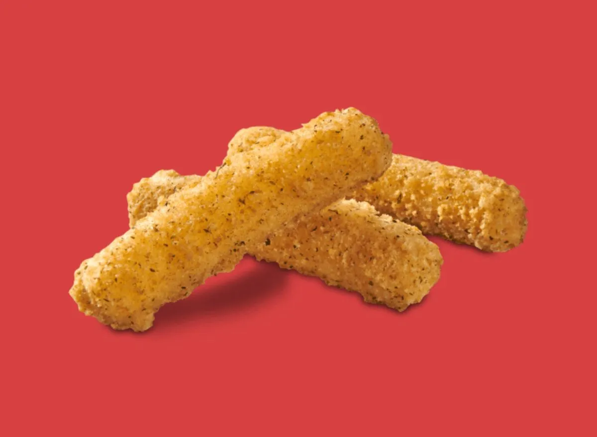 7 Fast-Food Restaurants That Serve the Best Mozzarella Sticks