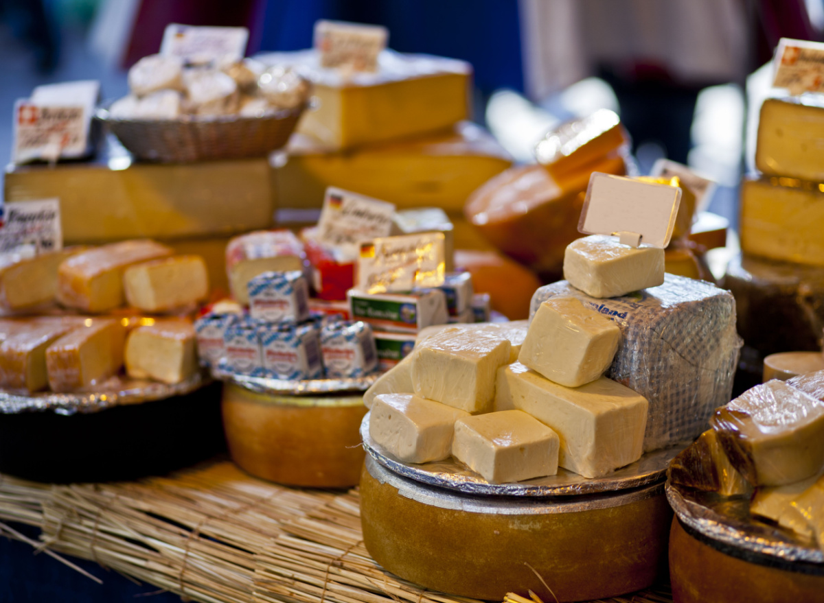 How To Choose the Best Cheese at the Grocery Store