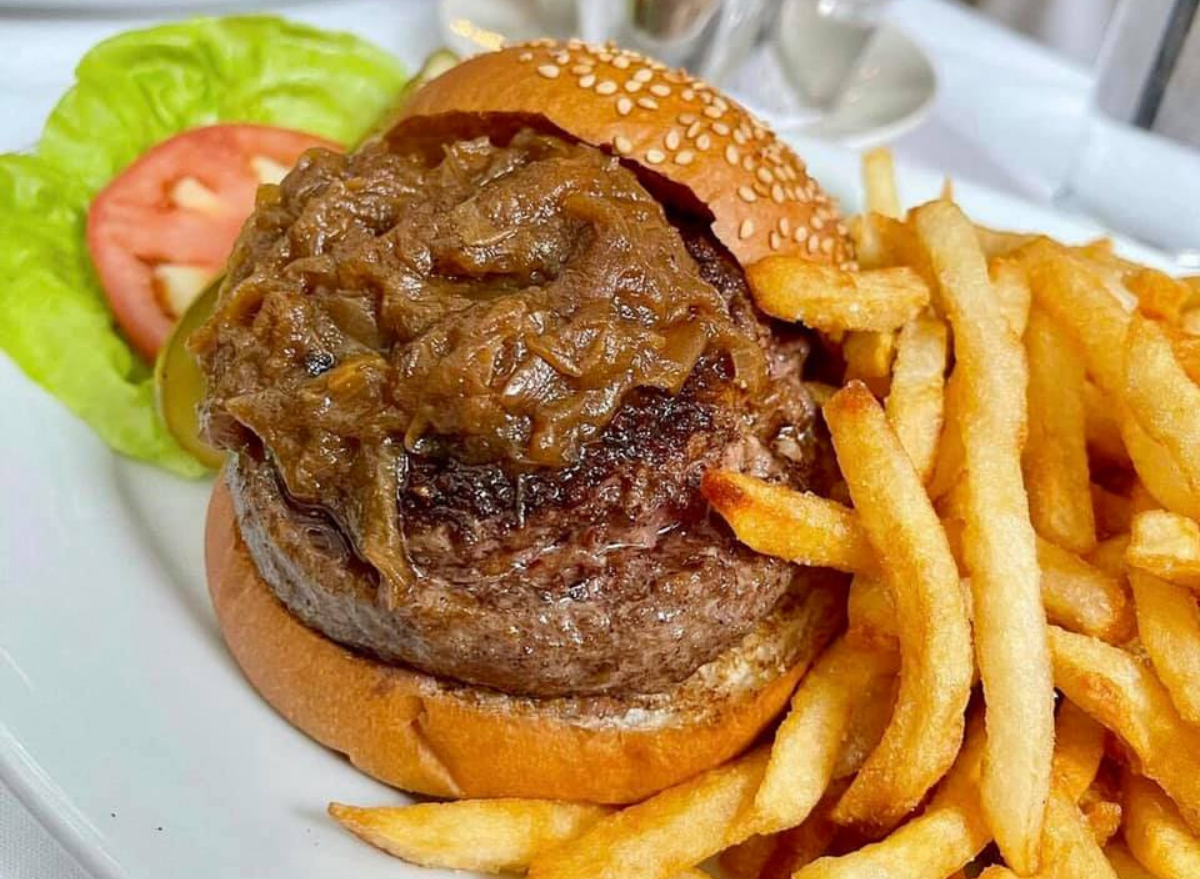 Fox Bros. Bar-B-Q Is Named the Best Burger Spot In the U.S.