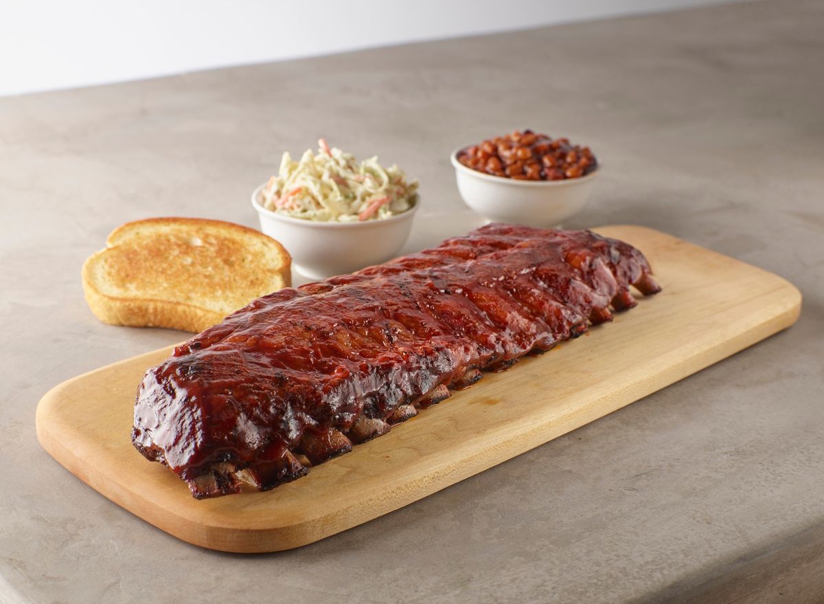 10 Restaurant Chains That Serve the Best Ribs