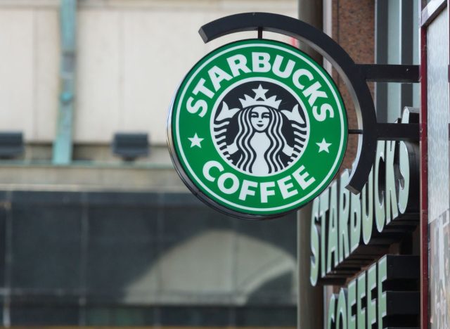 Starbucks Refreshers With "No Water" Will Now Cost You $1 Extra
