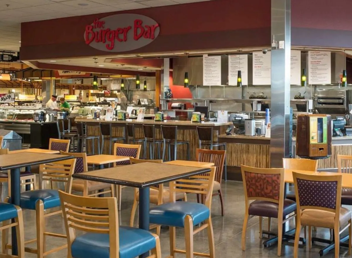 6 Grocery Chains With the Best In-Store Dining
