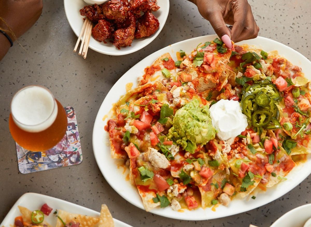 8 Restaurant Chains That Serve the Best Nachos