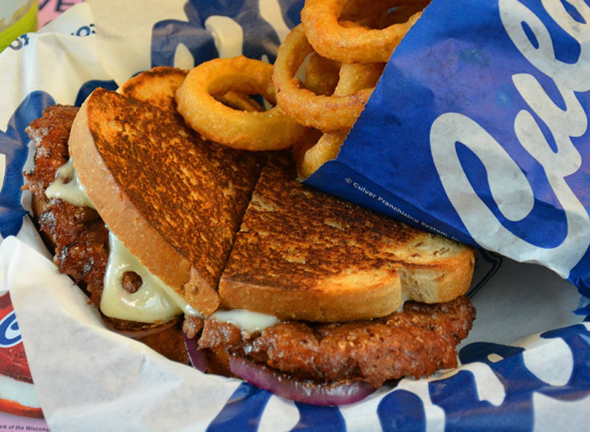 7 Restaurant Chains That Serve the Best Onion Rings