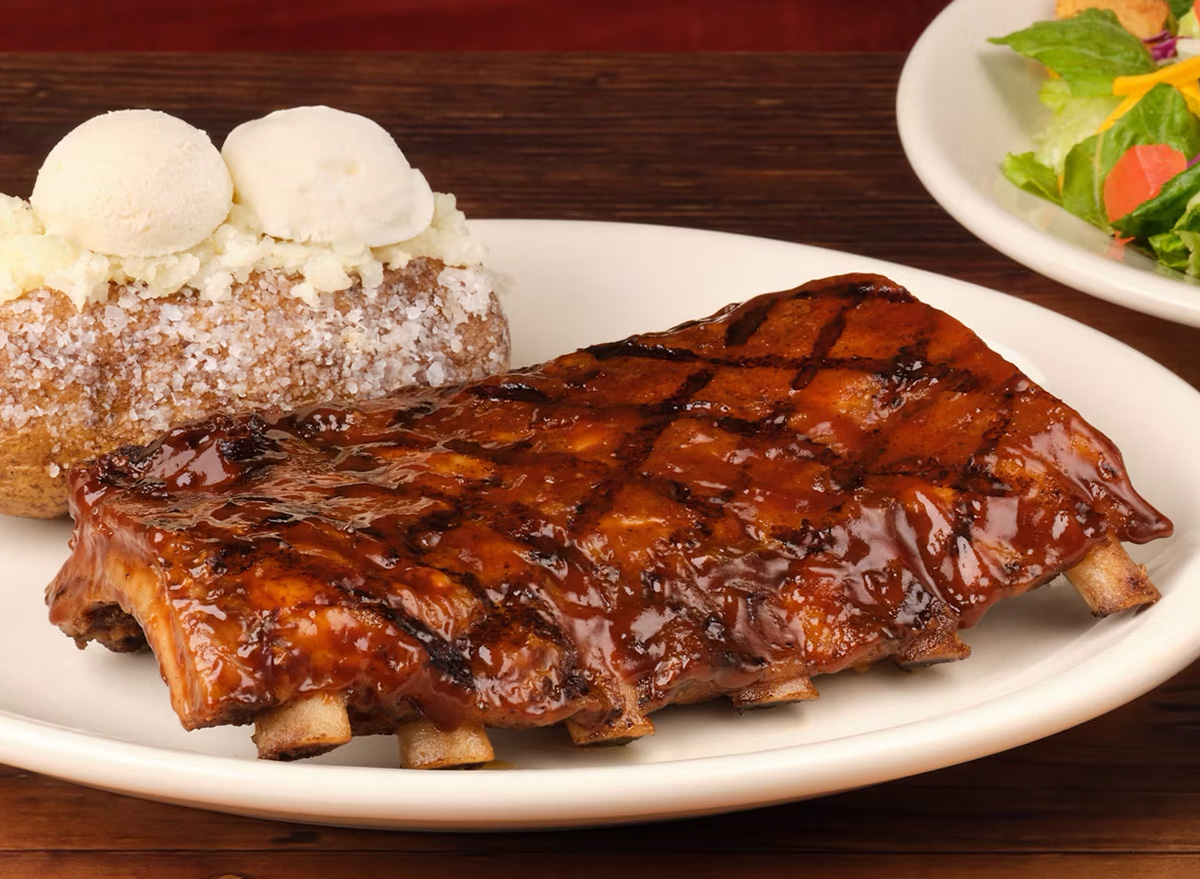 7 Texas Roadhouse Meals Diners Are Loving This Summer