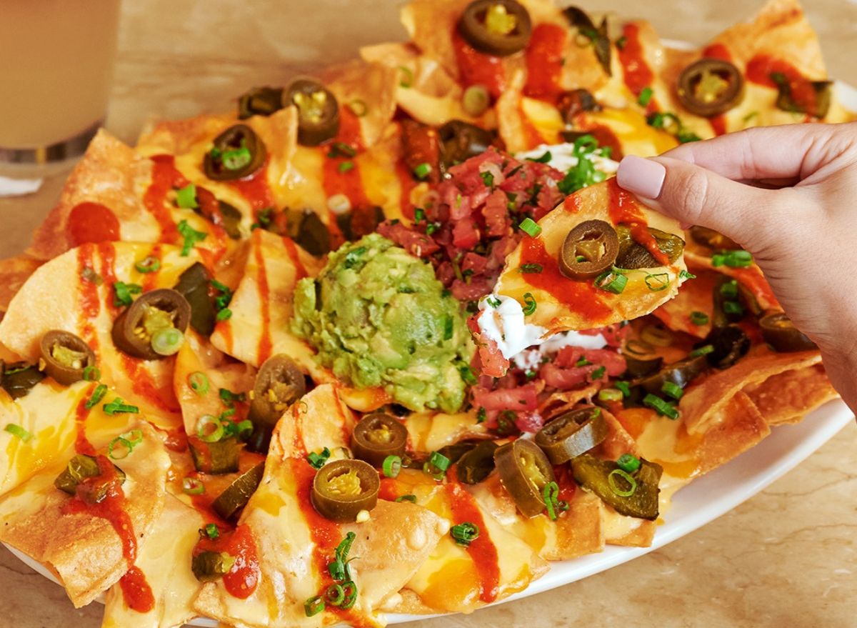 8 Restaurant Chains That Serve the Best Nachos