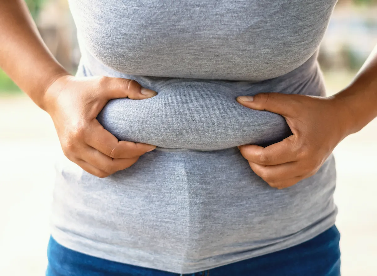 5 Bad Daily Habits That Cause Belly Rolls