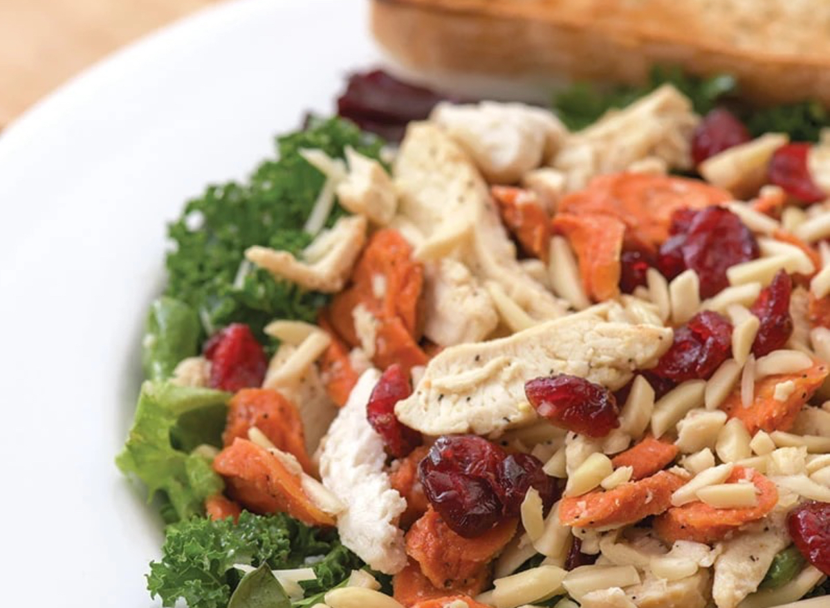 8 Restaurant Chains That Serve the Best Salads