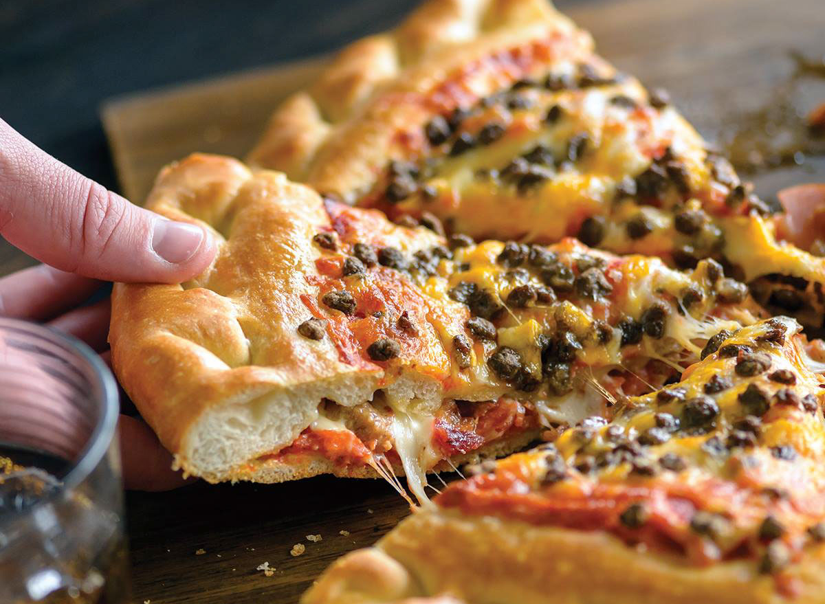 6 Fast-Food Chains That Serve the Best Stuffed Crust Pizza