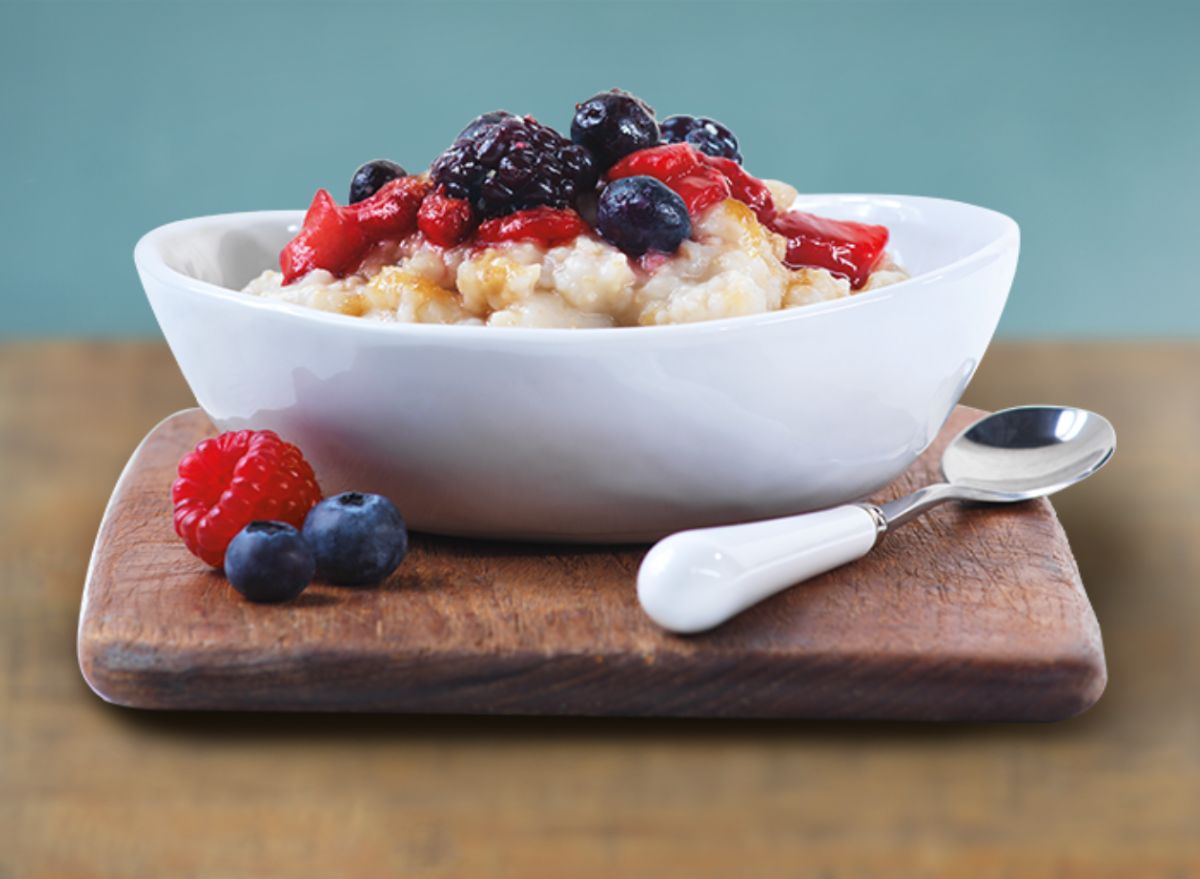 7 Fast-Food Chains That Serve the Best Oatmeal