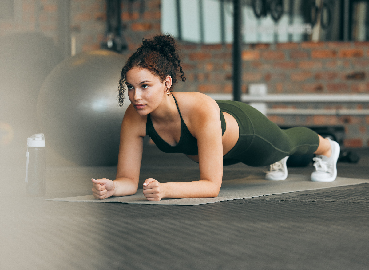 If You Can Hold a Plank This Long, Your Core Is Stronger Than 90% of People