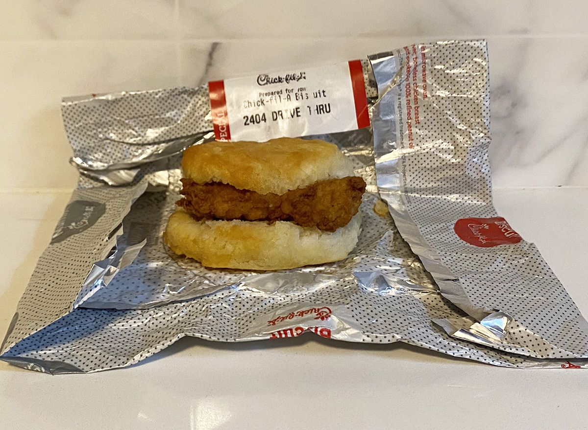 The Best Fast-Food Chicken Breakfast Biscuits In 2023