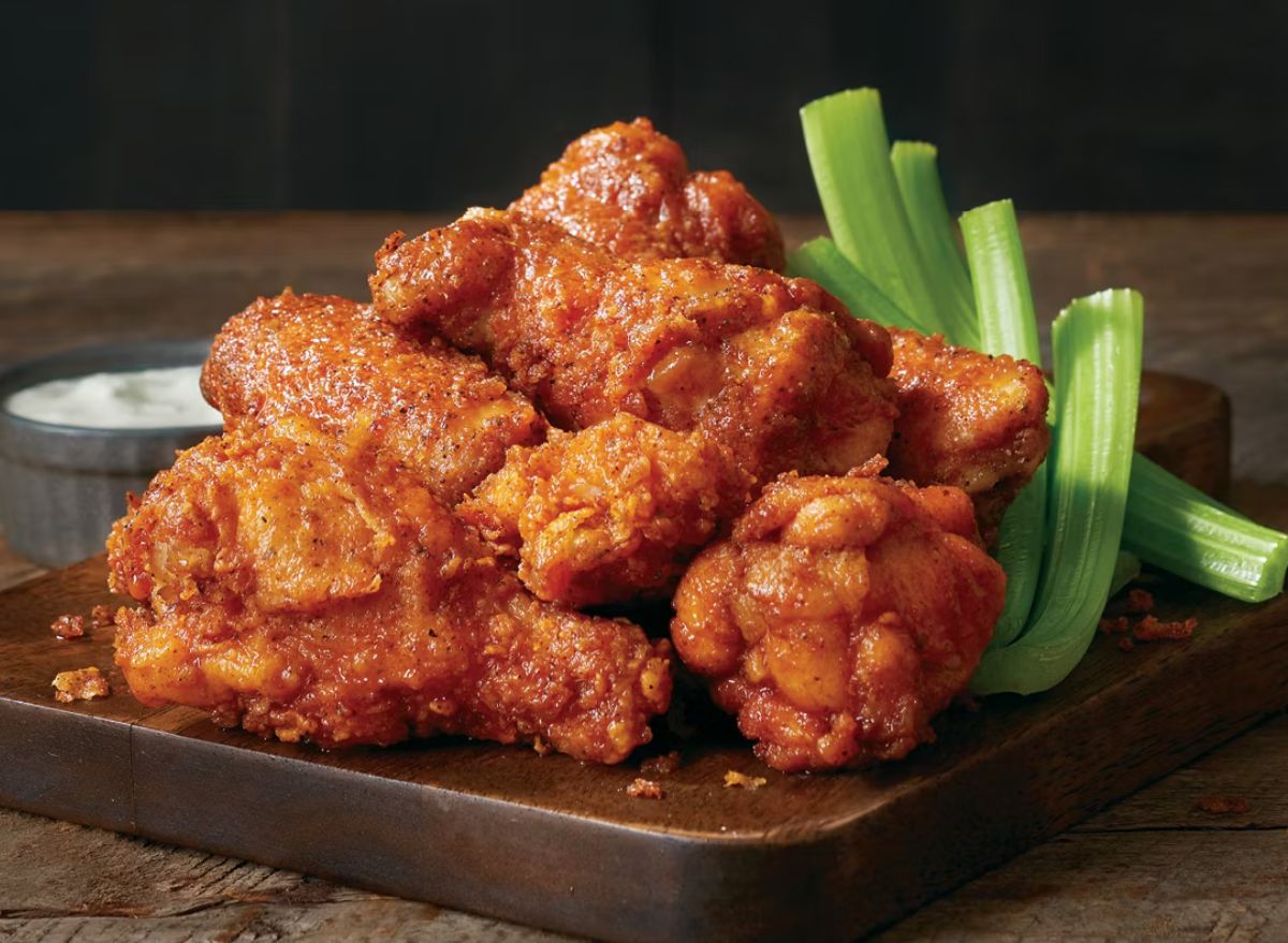 7 Restaurant Chains That Serve the Best Chicken Wings