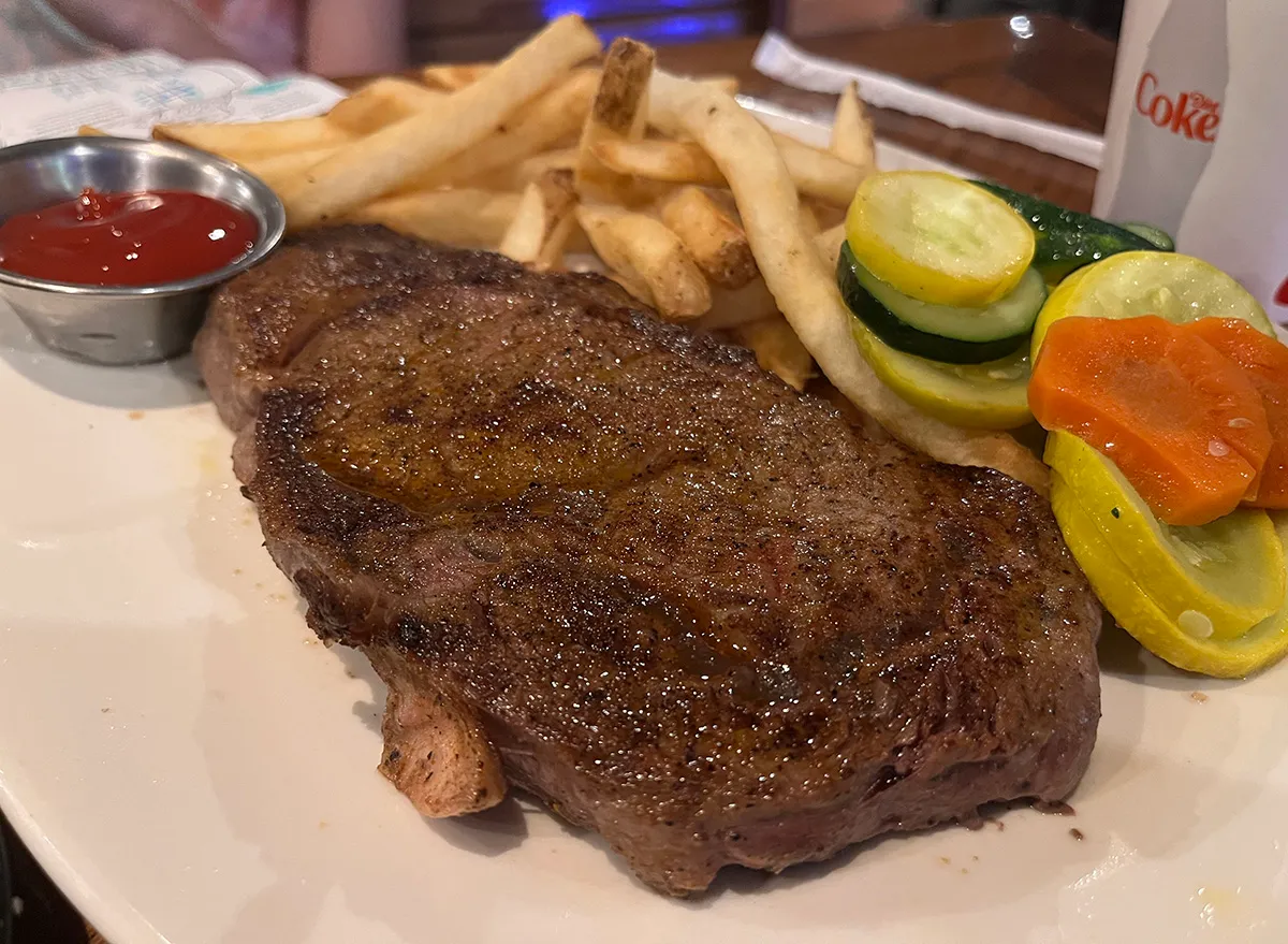 I Tried Every Steak at Outback Steakhouse & This Was The Best