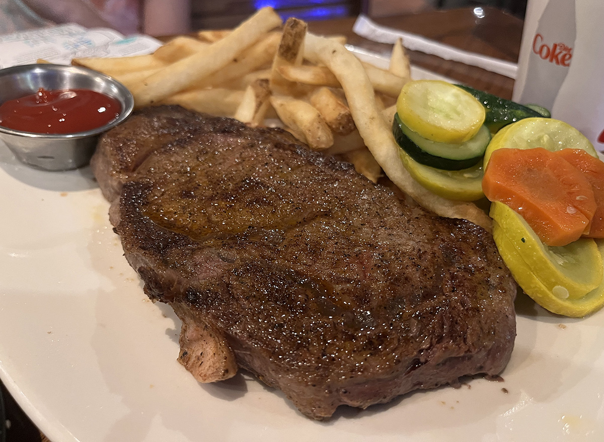 I Tried Every Steak at Outback Steakhouse & This Was The Best
