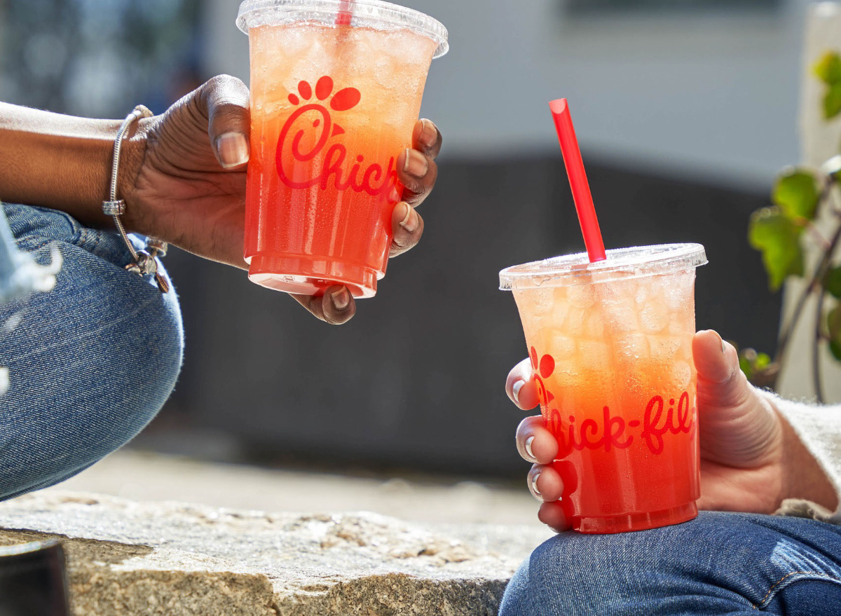 8 Fast-Food Chains That Serve the Best Drinks