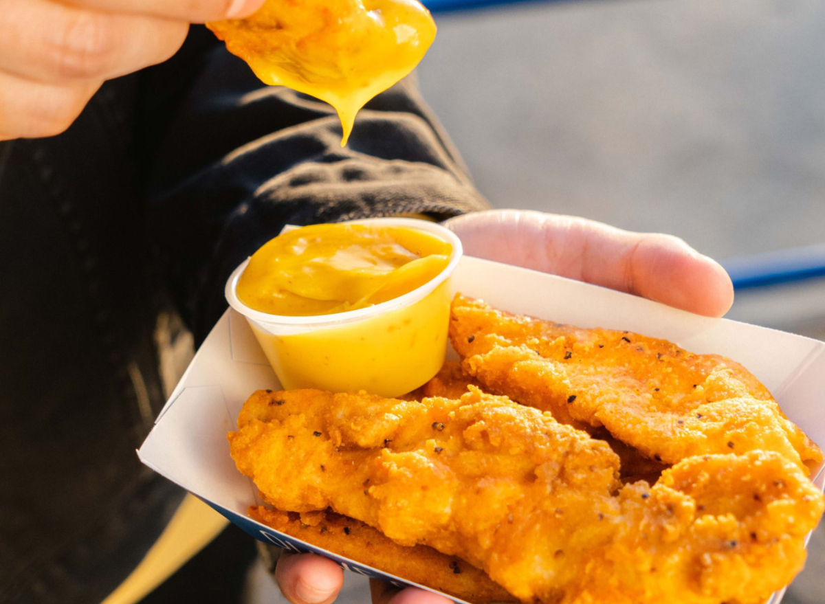 Fast-food chains that exclusively serve real chicken tenders ...