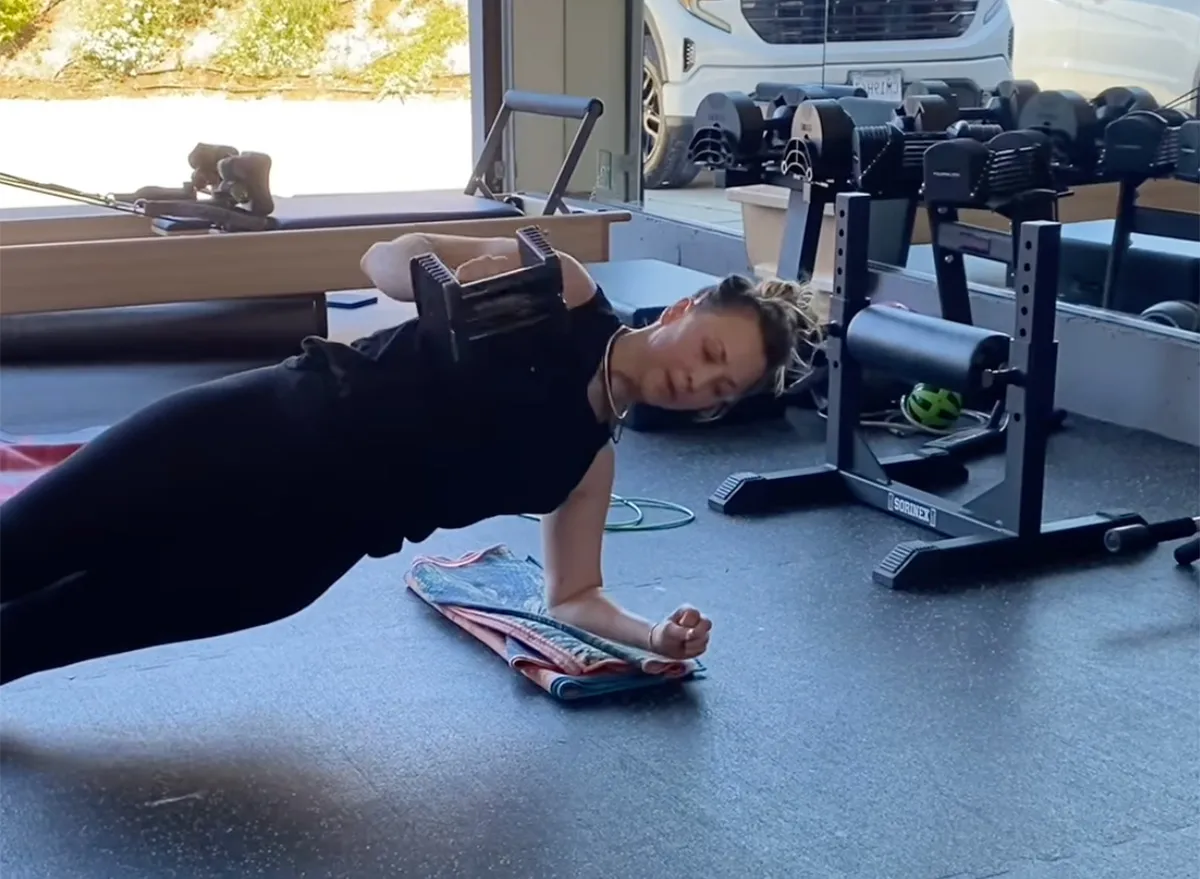 Kaley Cuoco's Body Proves the Workout She Just Shared Works
