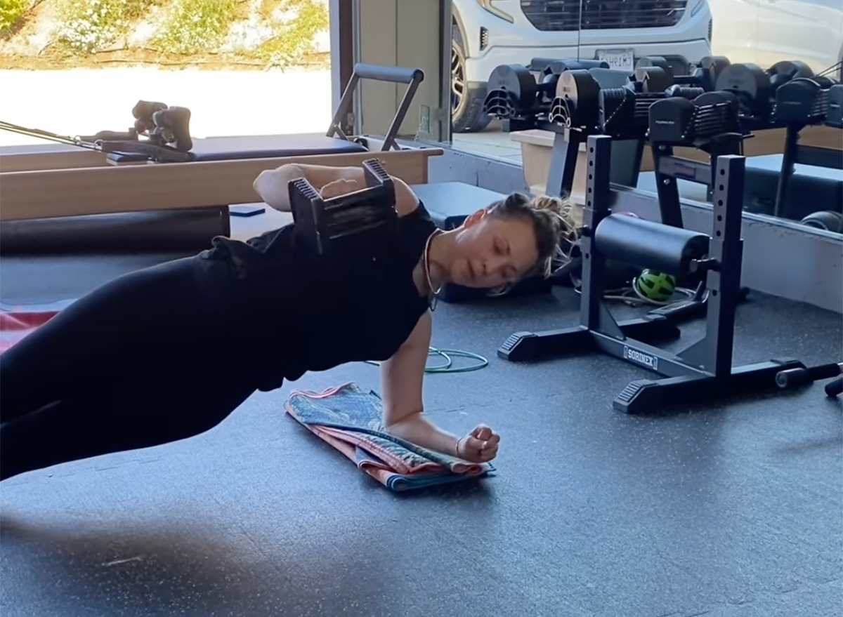 Kaley Cuoco's Body Proves the Workout She Just Shared Works