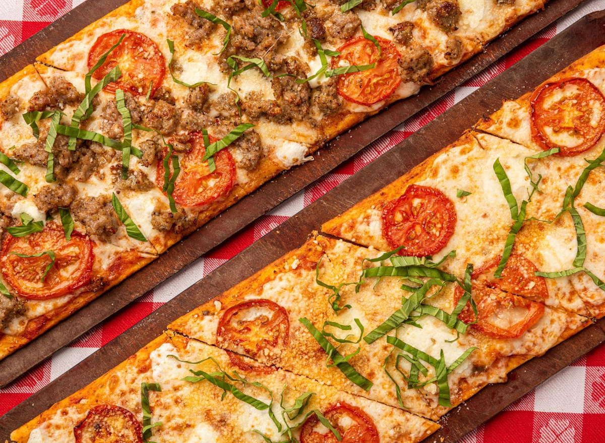 5 Restaurant Chains That Serve the Best Flatbreads