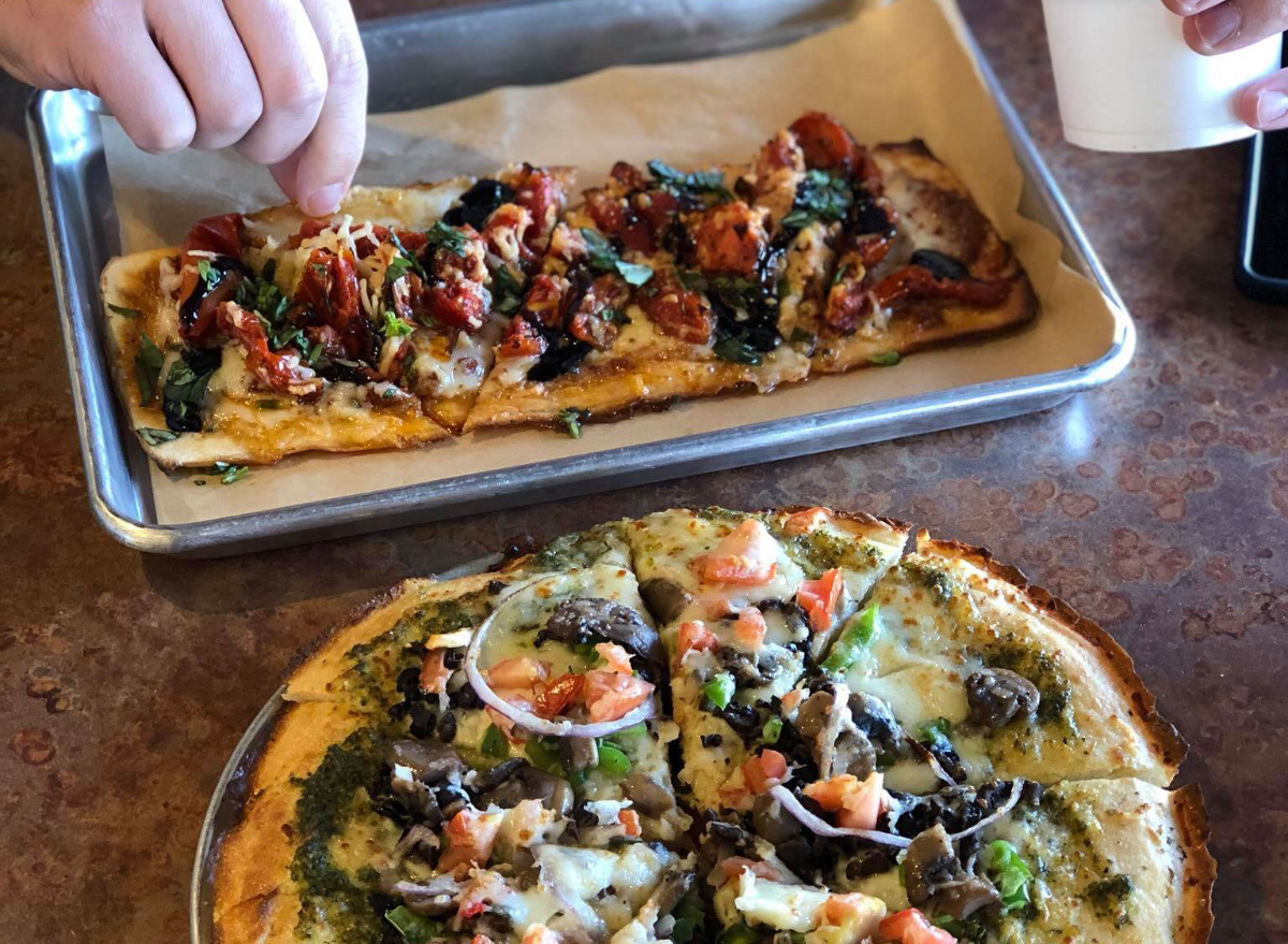 5 Restaurant Chains That Serve the Best Flatbreads