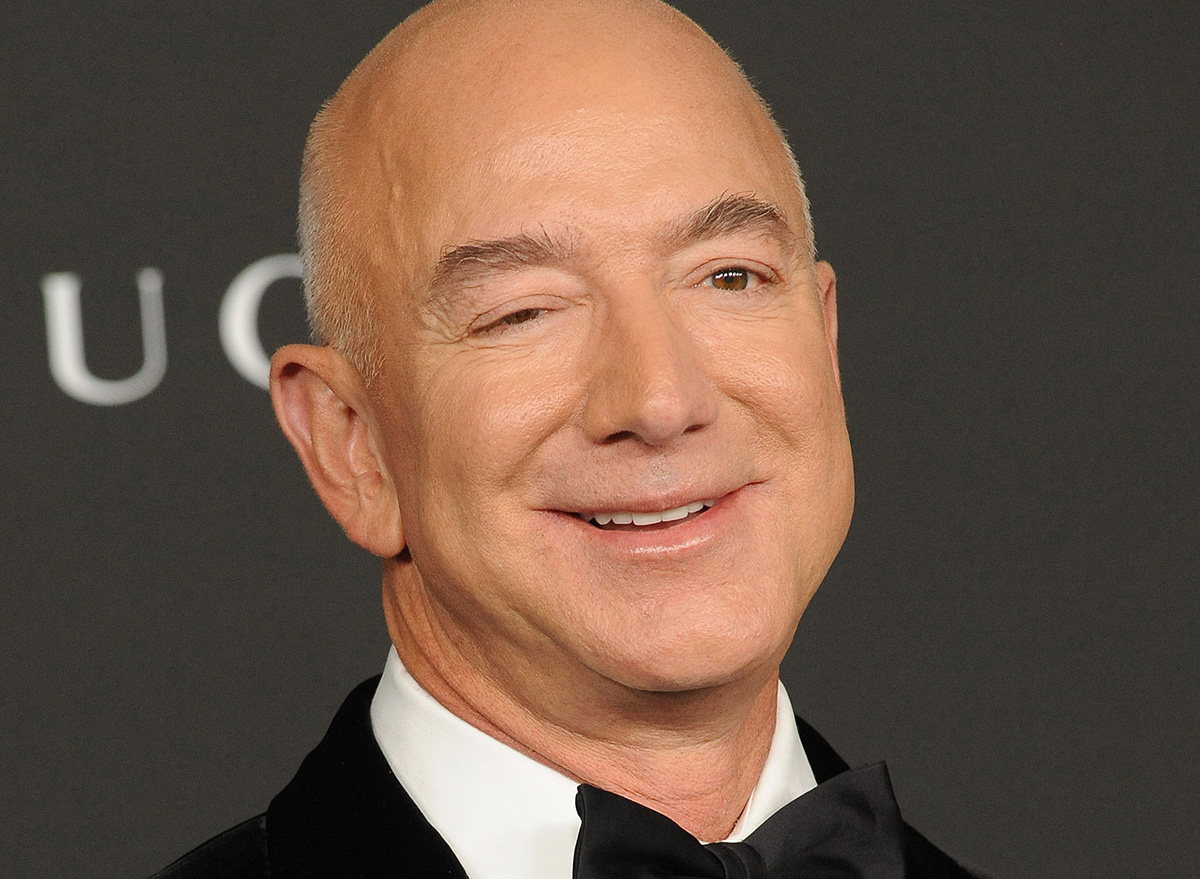 5 Ways Jeff Bezos Transformed to Buff Billionaire
