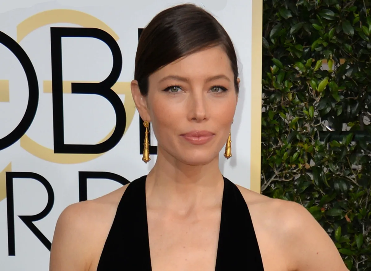 Jessica Biel's Workout For Lean and Fit Legs