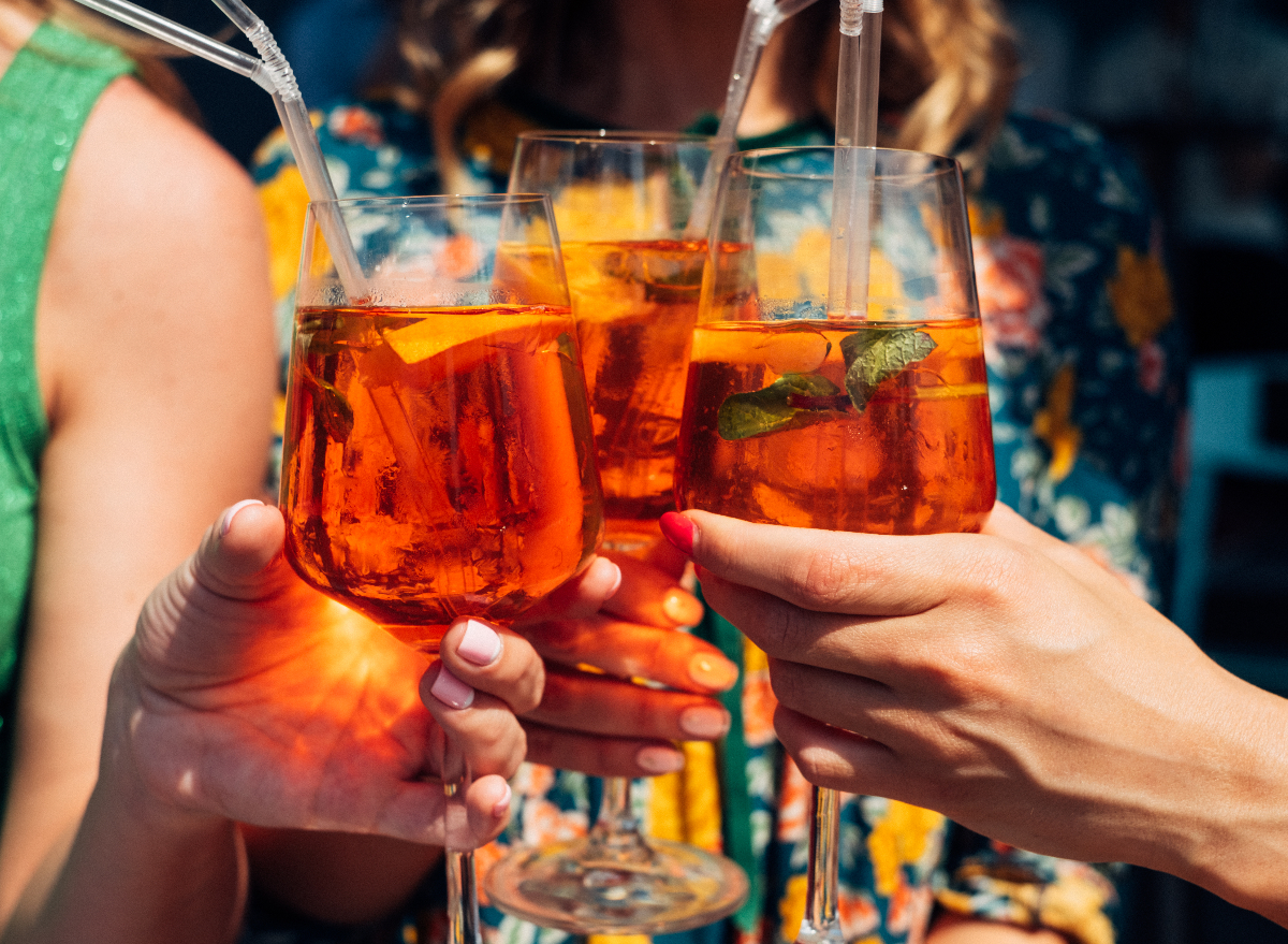 7 Ways to Lose Weight Without Giving Up Alcohol