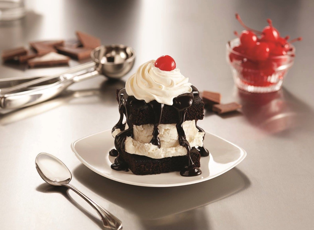 8 Restaurant Chains With the Best Ice Cream Sundaes