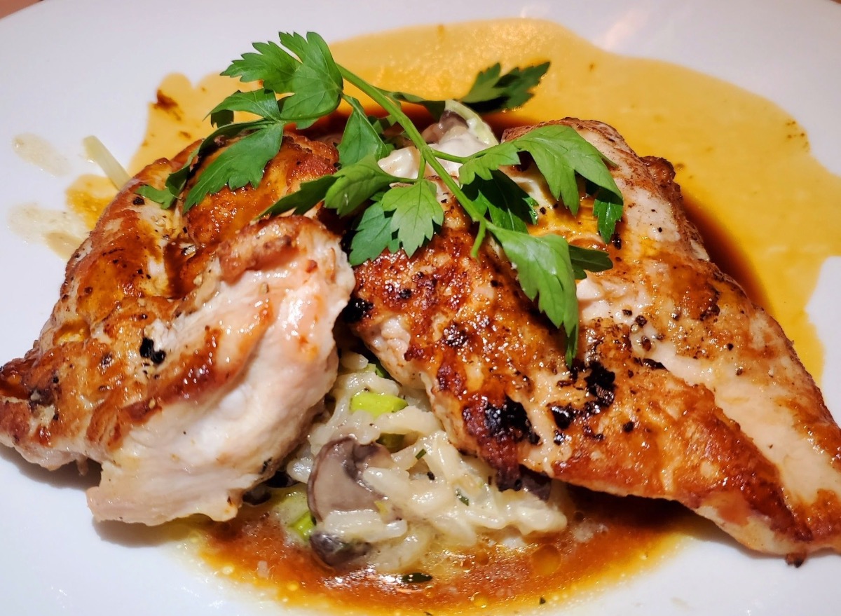 8 Steakhouse Chains With the Best Chicken Dishes
