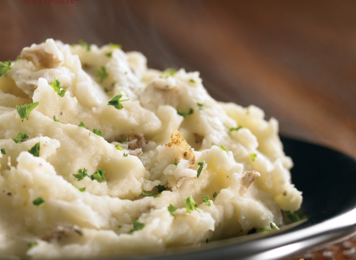5 Restaurant Chains With the Best Mashed Potatoes, According to Chefs