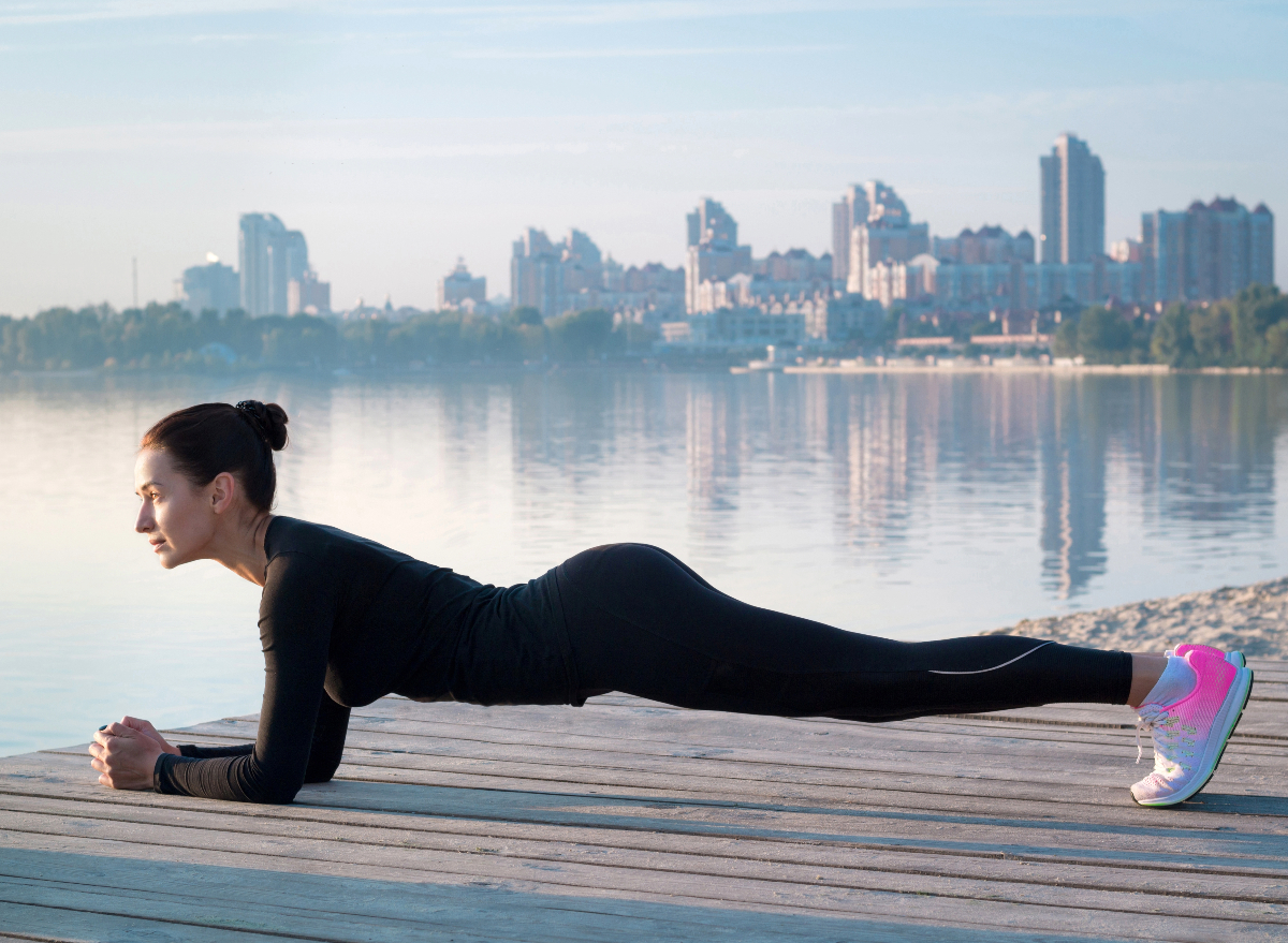 How To Do Planks for a Slimmer Core