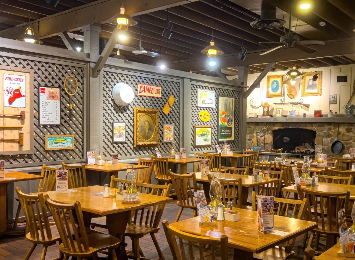 Cracker Barrel Continues to Lose Customers—Here's Why