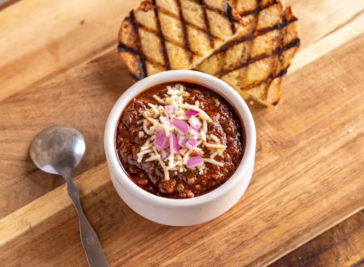 10 Restaurant Chains That Serve the Best Chili
