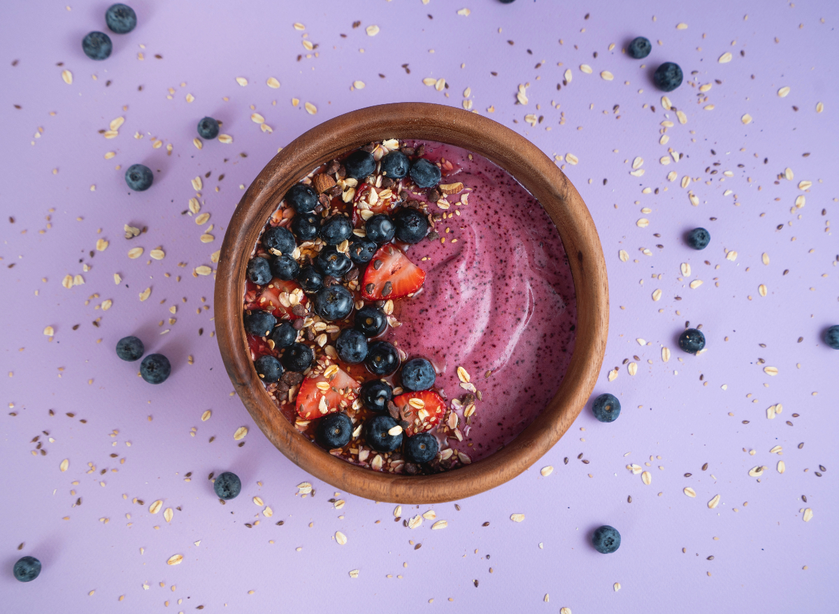 Are Acai Bowls Healthy? We Asked a Nutritionist