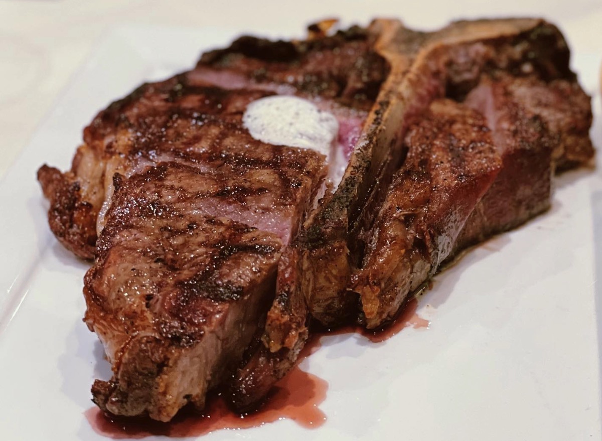 6 Steakhouse Chains With the Best T-Bone