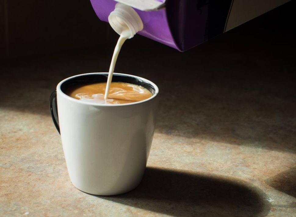 9 Healthiest Non-Dairy Coffee Creamers on Grocery Shelves