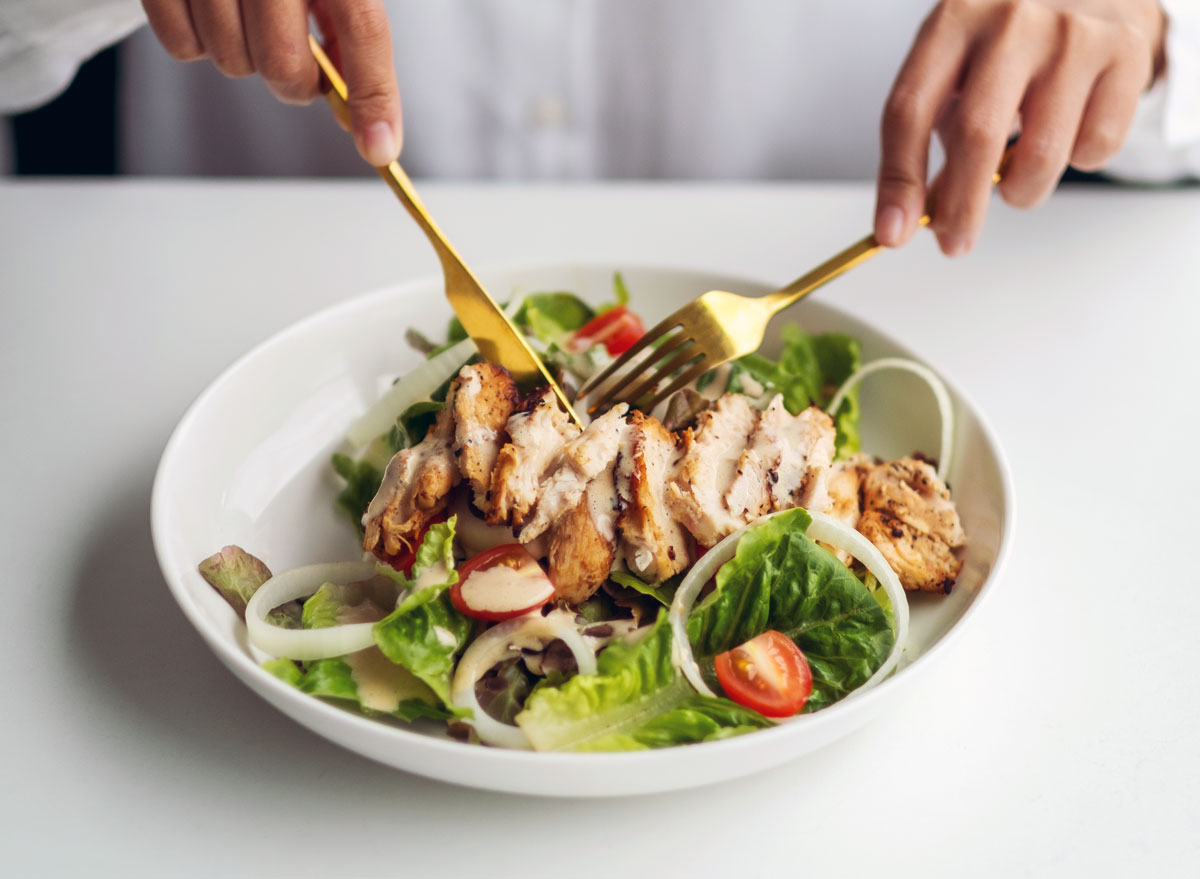 10 Amazing Benefits of Eating Protein, According to Dietitians