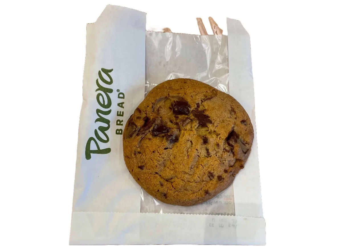 I Tried 5 Fast-Food Chocolate Chip Cookies: This Was the Best