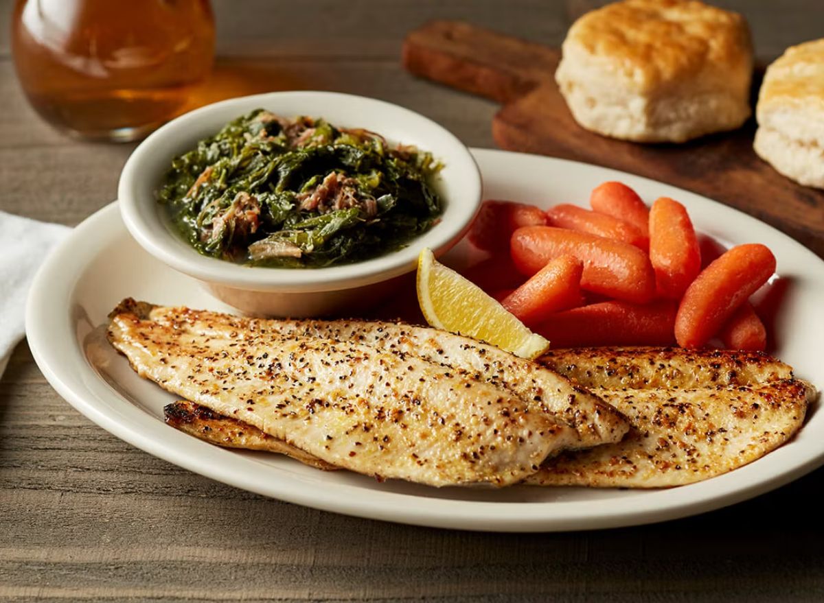 The 10 Best Cracker Barrel Dishes to Order, According to Dietitians