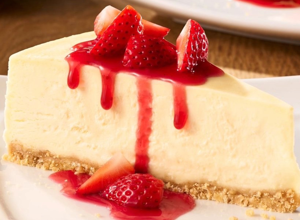 10 Restaurant Chains That Serve the Best Cheesecake