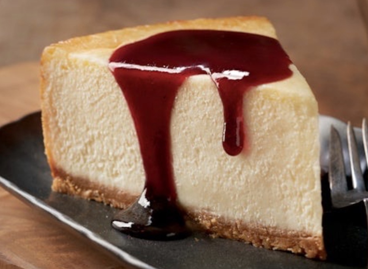 10 Restaurant Chains That Serve the Best Cheesecake