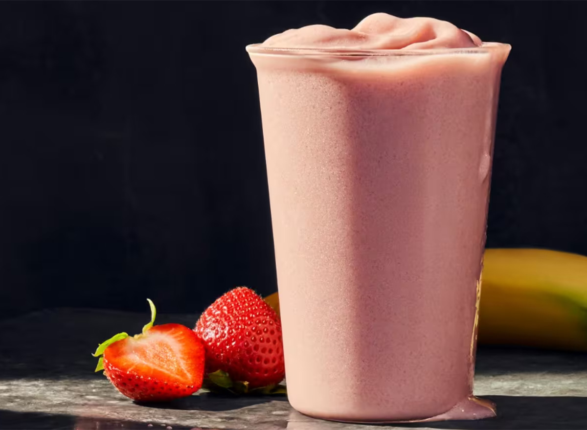 The 8 Healthiest Fast-Food Smoothies To Order Right Now