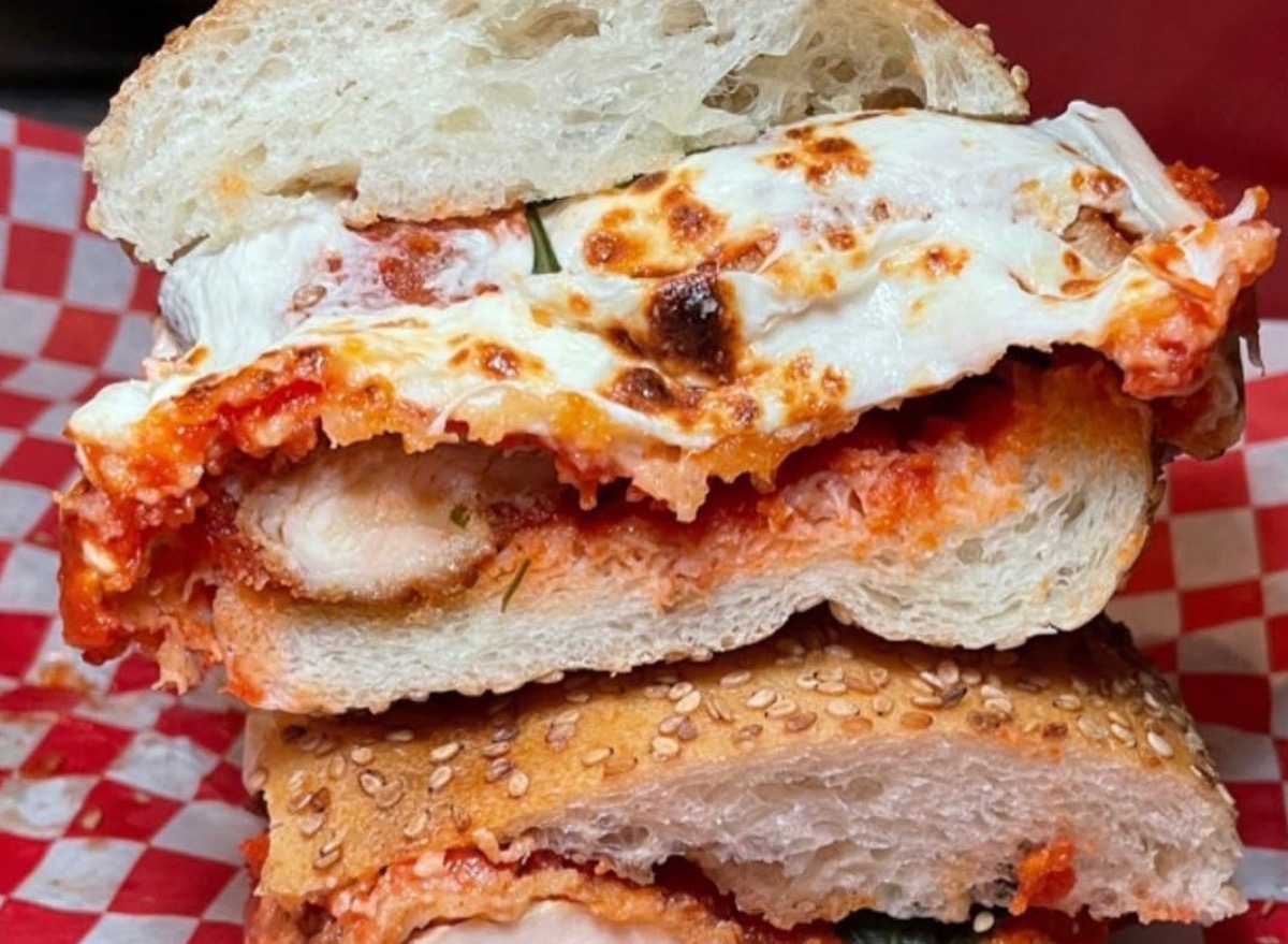 8 Restaurant Chains That Serve The Best Chicken Parmesan